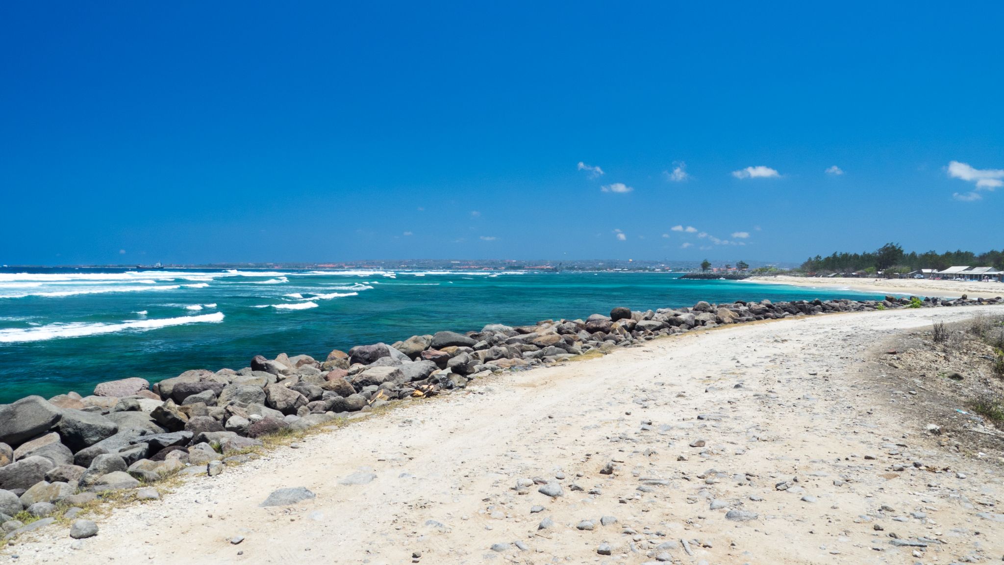 Serangan Surf - Perfect Surf for Wet Seasons - Surf in Bali